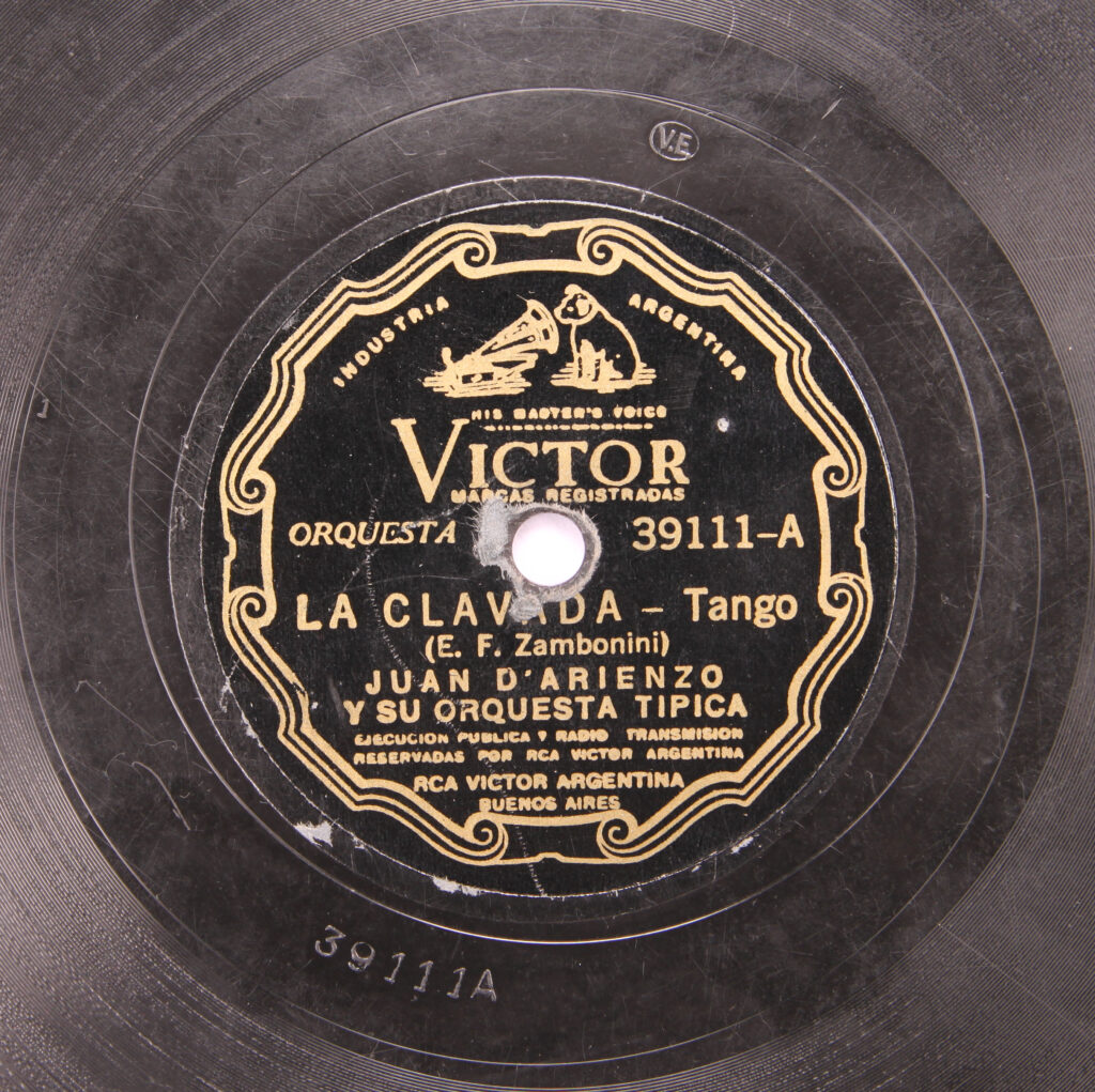 La clavada – Tango Time Travel